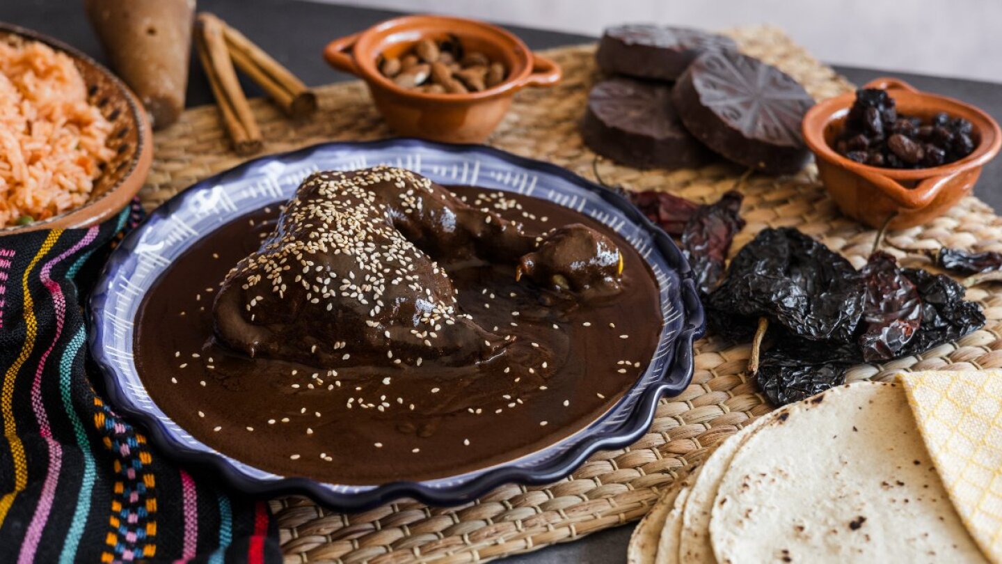 Receta de Mole Negro de Oaxaca ¡Deliciosa Tradición!
